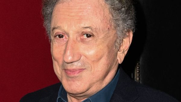 "Un râle de plaisir…" : Michel Drucker révèle avoir surpris une star de la télé en plein ébat ...