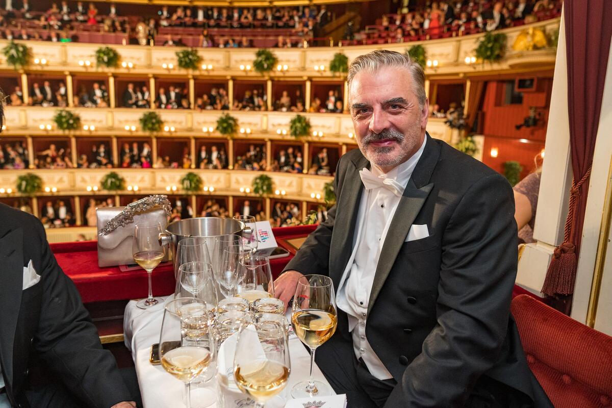 Chris Noth accusé d’agressions sexuelles : l’acteur sort du silence et ...