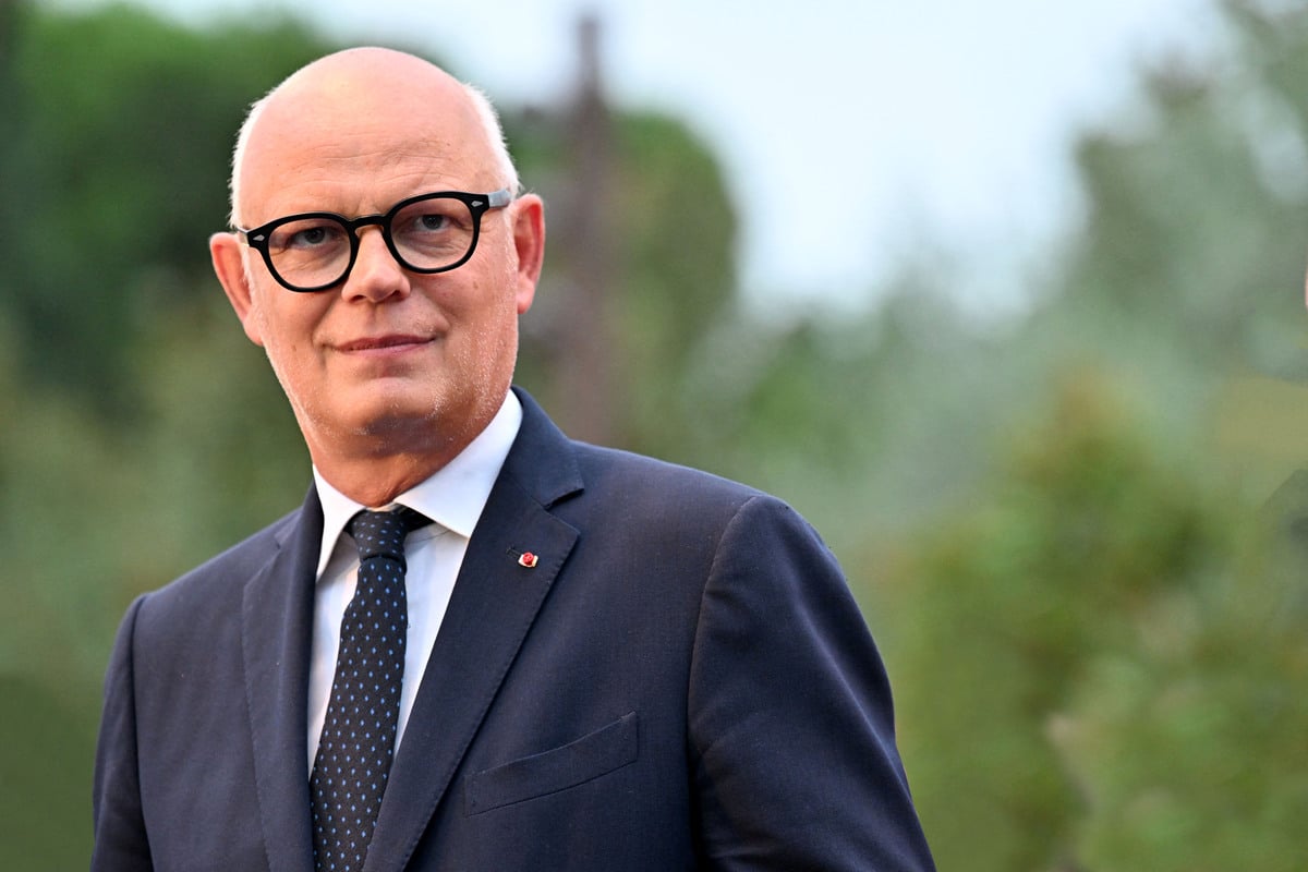 Edouard Philippe métamorphosé par la maladie : son invitation étonnante ...