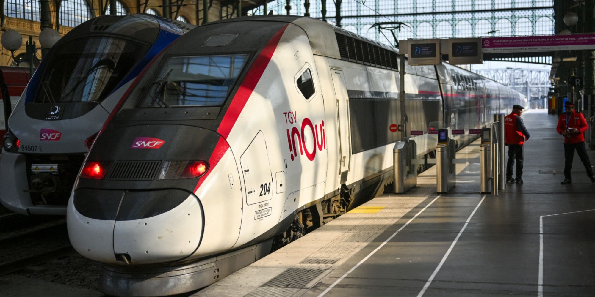 SNCF : malgré la grève, la plupart des trains à l’heure dans les gares ...